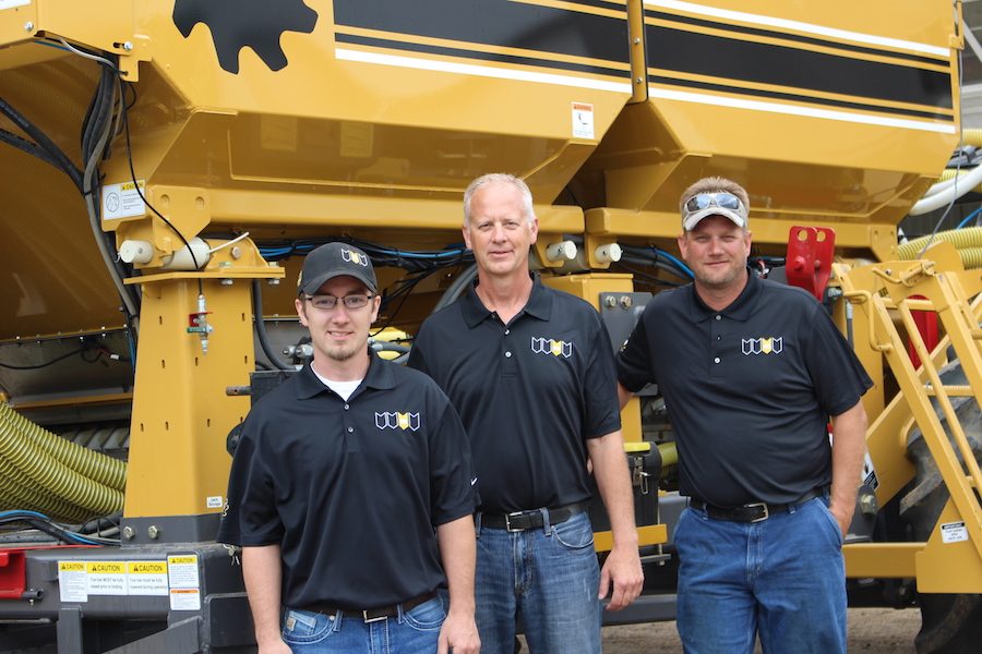 5 Characteristics of a Good Strip-Till Operator